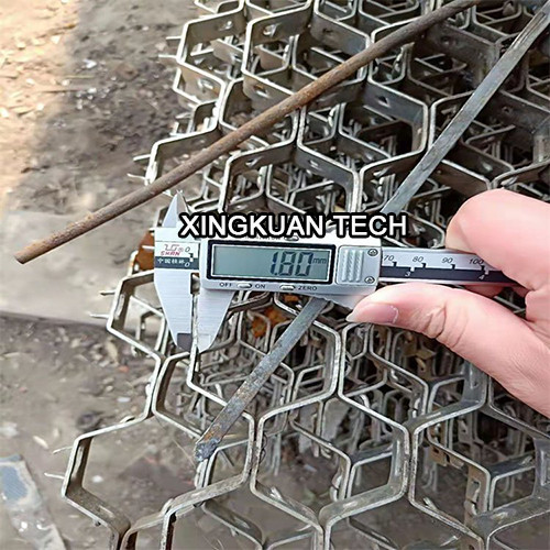 AISI 304 Hex Metal Mesh Refractory Lining Flex Metal 1.8X20X50mm